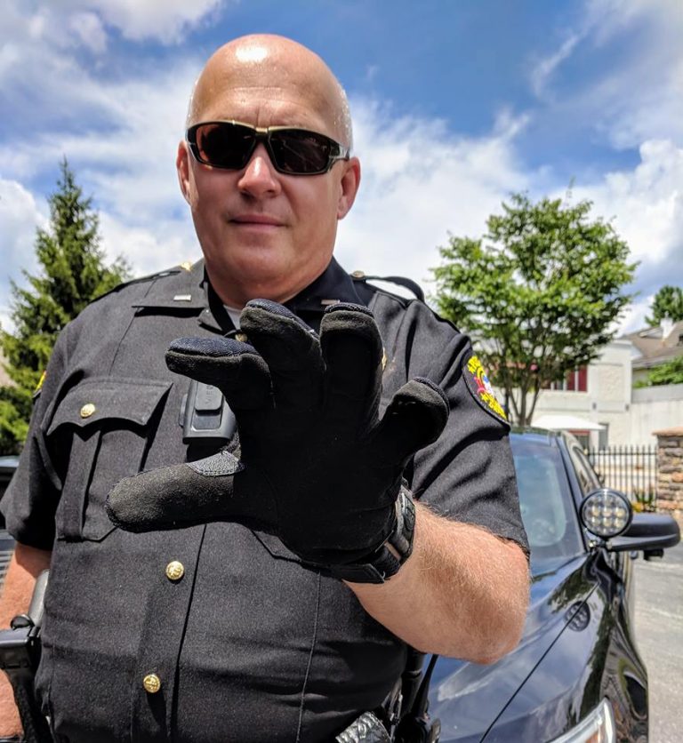 London Police receive needle-resistant gloves – London Police Department